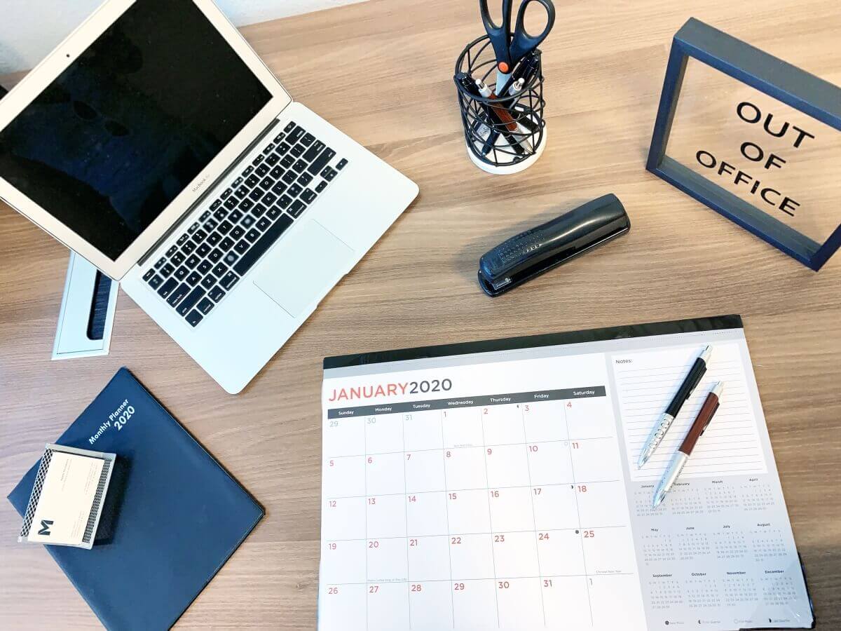 Here's What You Need to Know About Hot Desking | Circle Hub